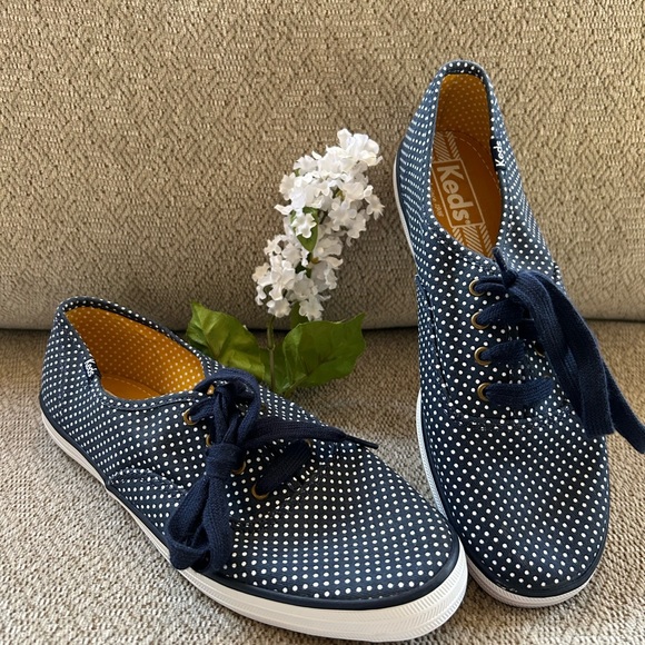 Keds | Shoes | Womens Keds Sneakers 65 6 2 Navy Blue White Polka Dot ...